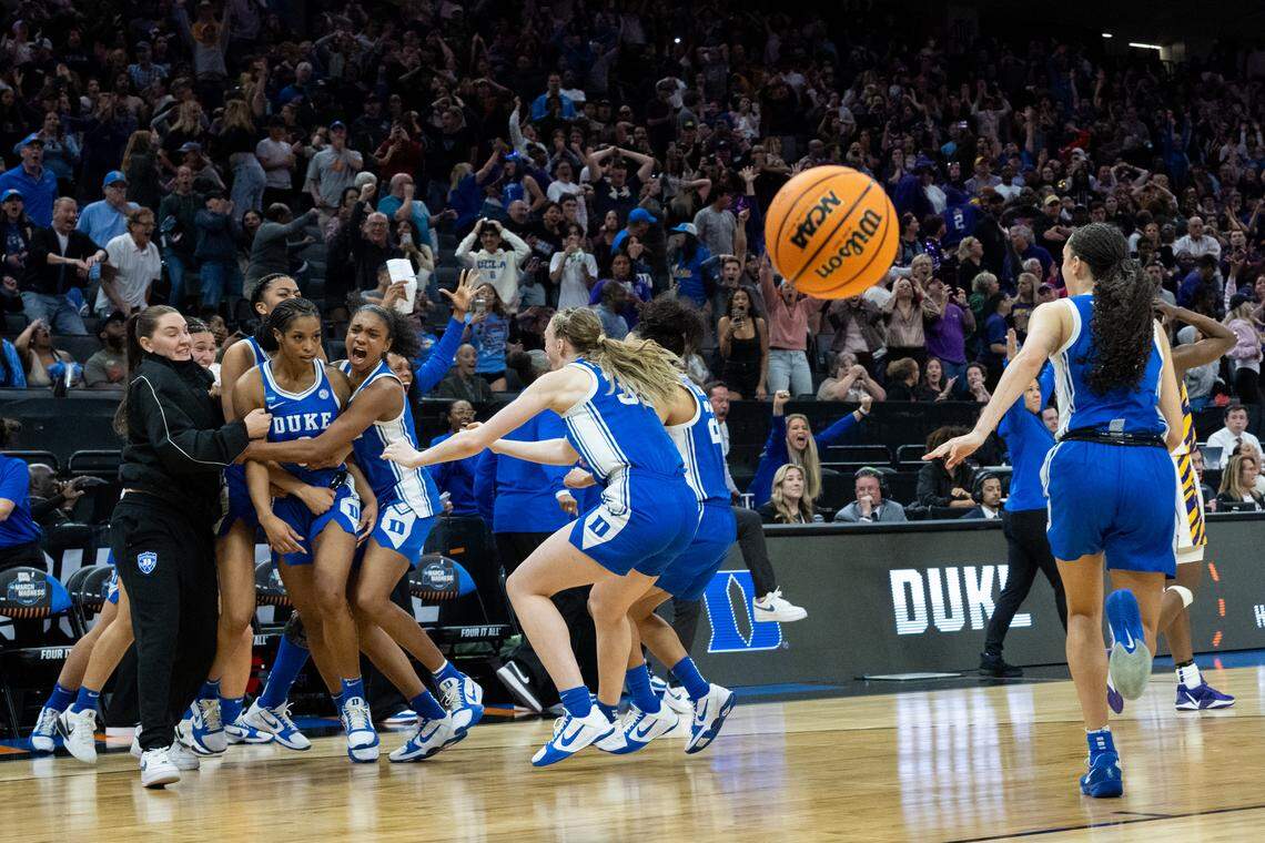Duke's Ashlon Jackson stuns LSU with game-winning buzzer-beater in ...