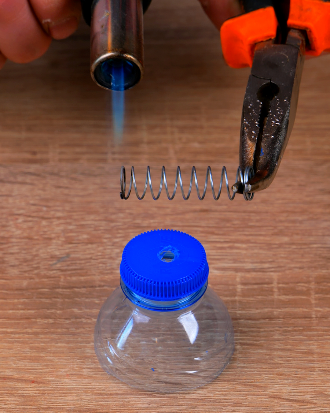 No more dust while drilling with this hack