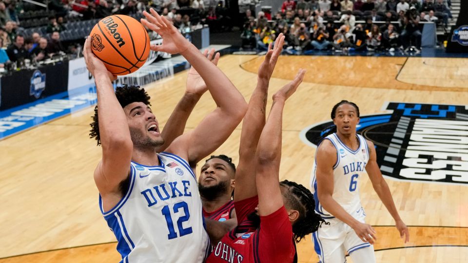 Duke and UConn survive scares while Wolverines and Vols roll. Here’s ...