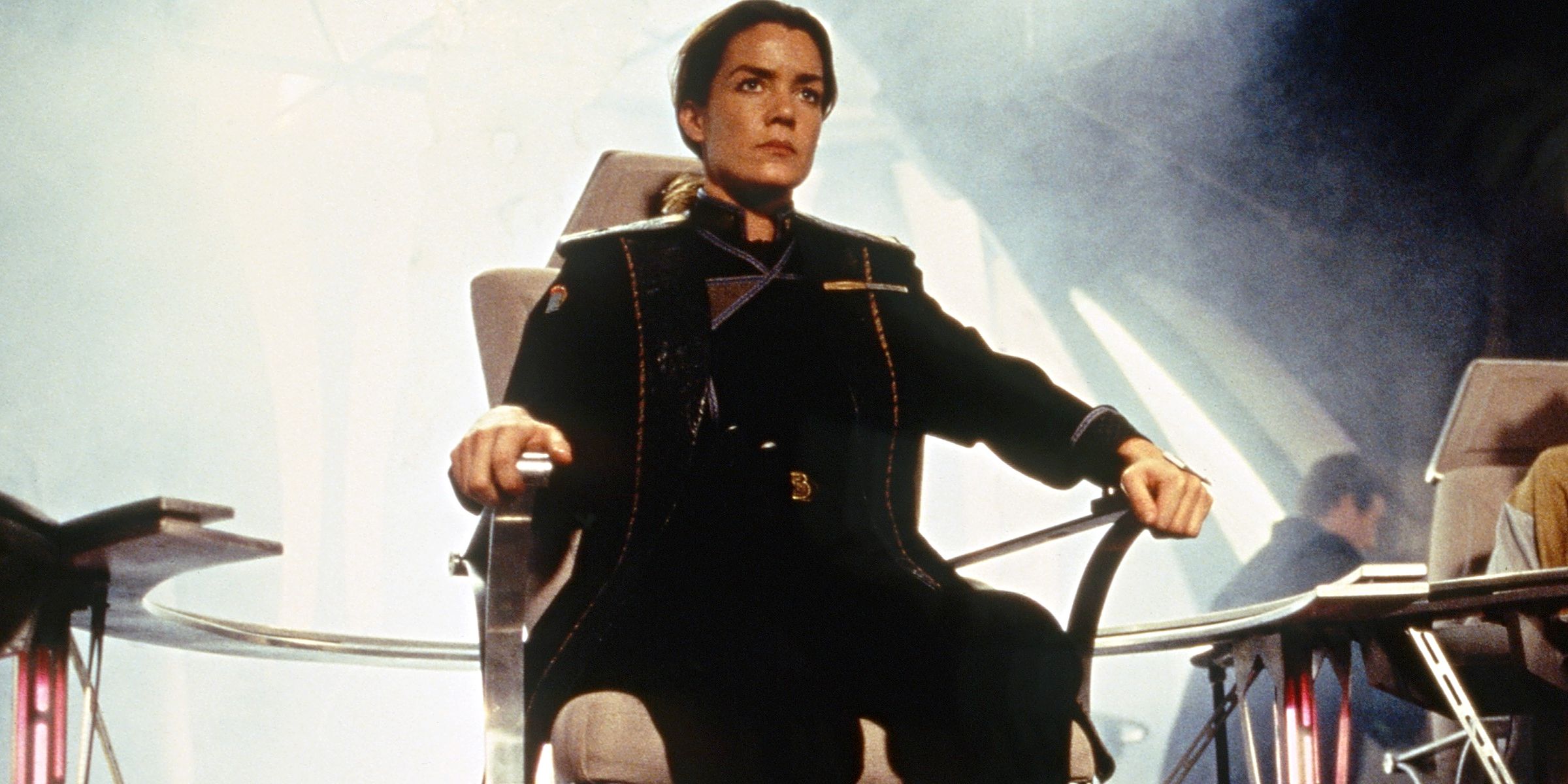 One of the best sci-fi series ever is finally free to stream 28 years ...