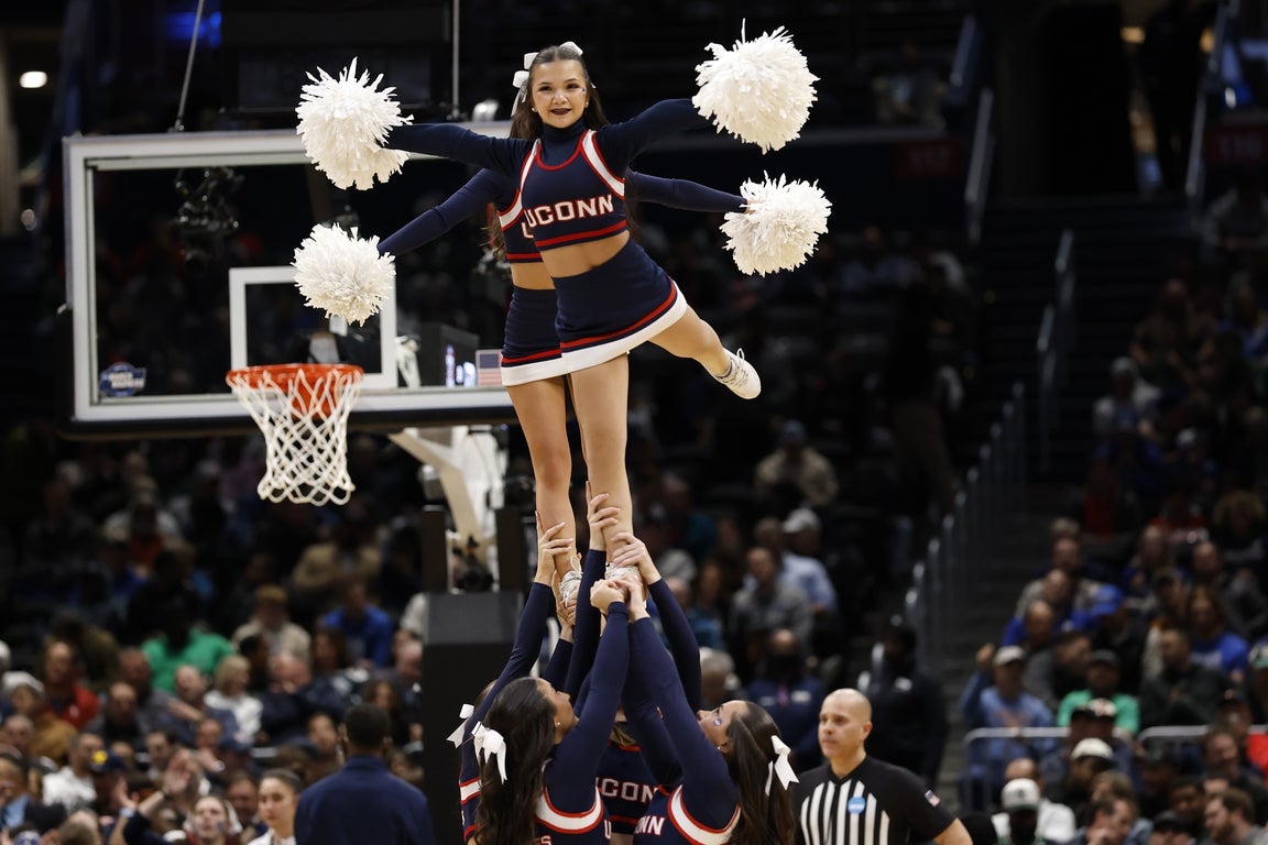 Fantastic cheerleader photos from the 2026 March Madness tournament