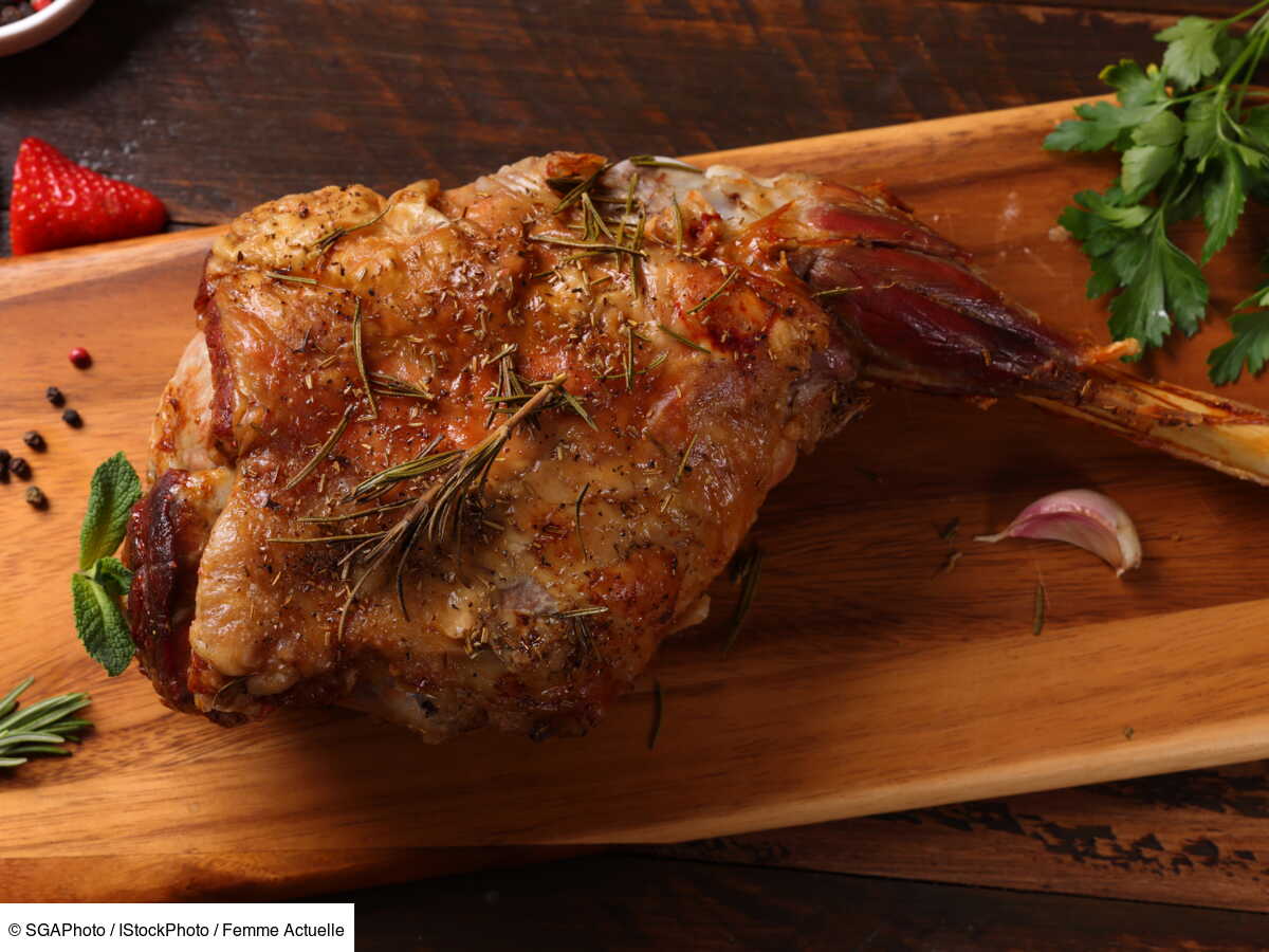 Gigot d'agneau et crème à l'ail : la recette rôtie longtemps pour une ...