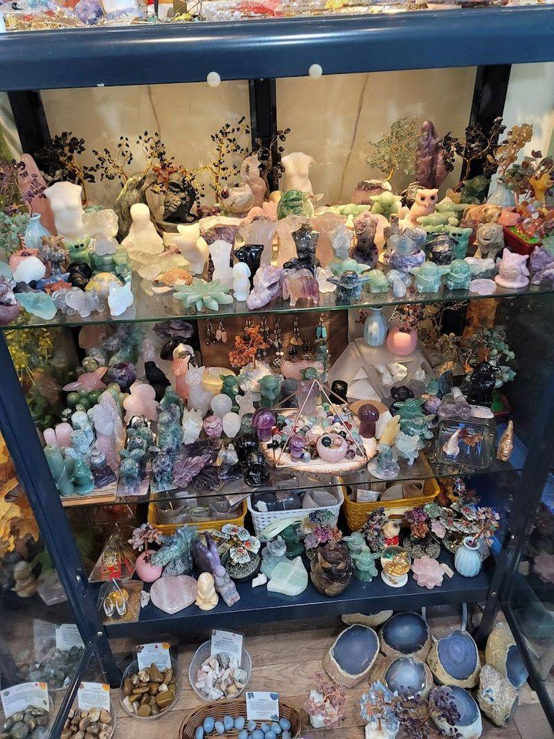 10 mesmerizing New Jersey crystal shops for collectors, seekers, and ...