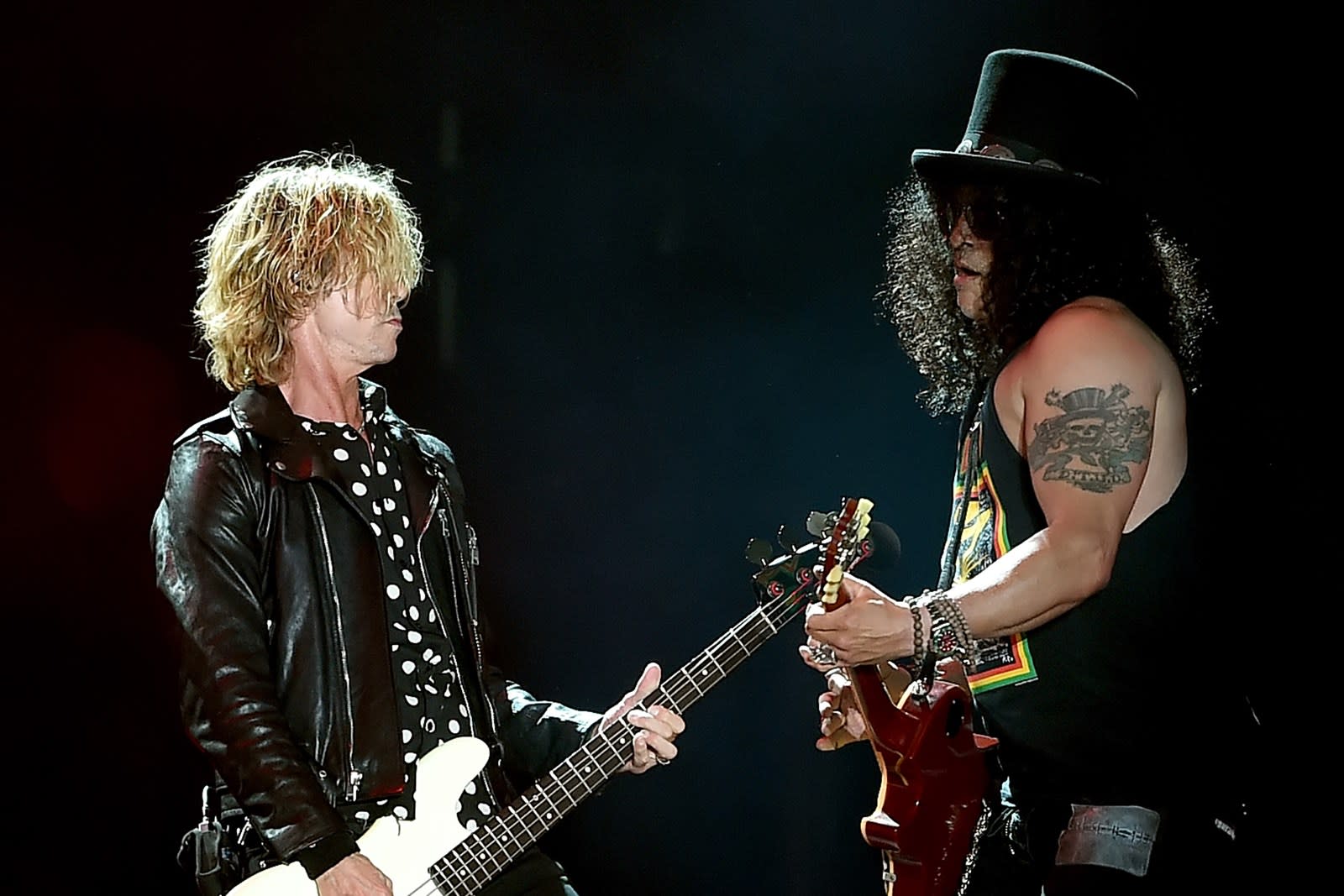 Guns N’ Roses members reunite for emotional tribute concert: Videos