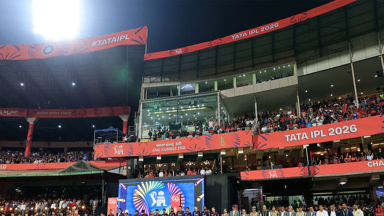 IPL 2026: RCB, SRH pay tribute to 11 fans who died in stampede