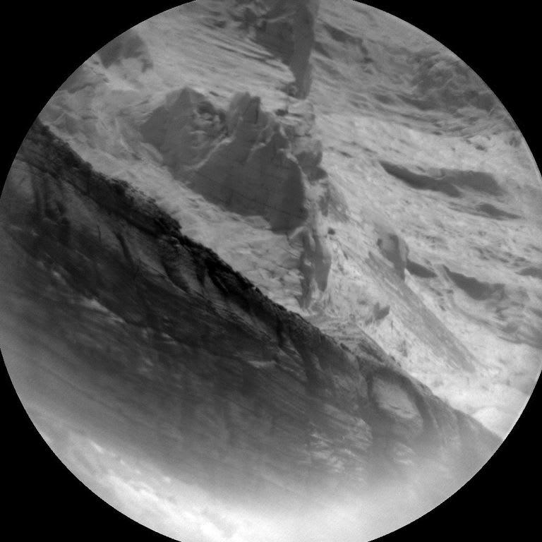 NASA’s Curiosity rover lands in untouched Mars terrain, revealing never ...