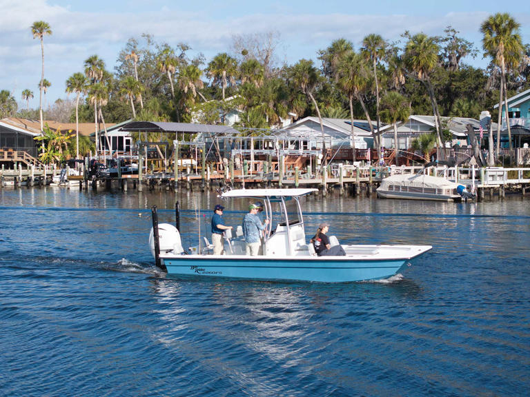 The pros of running a flat-bottomed boat