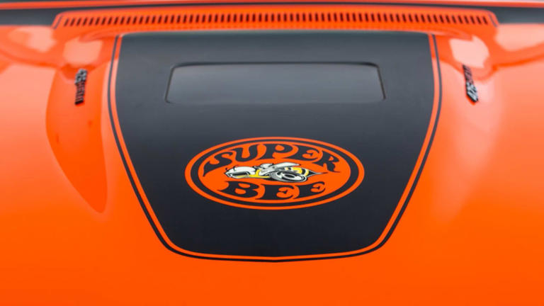 1971 Dodge Charger Super Bee Hemi: Only 22 built