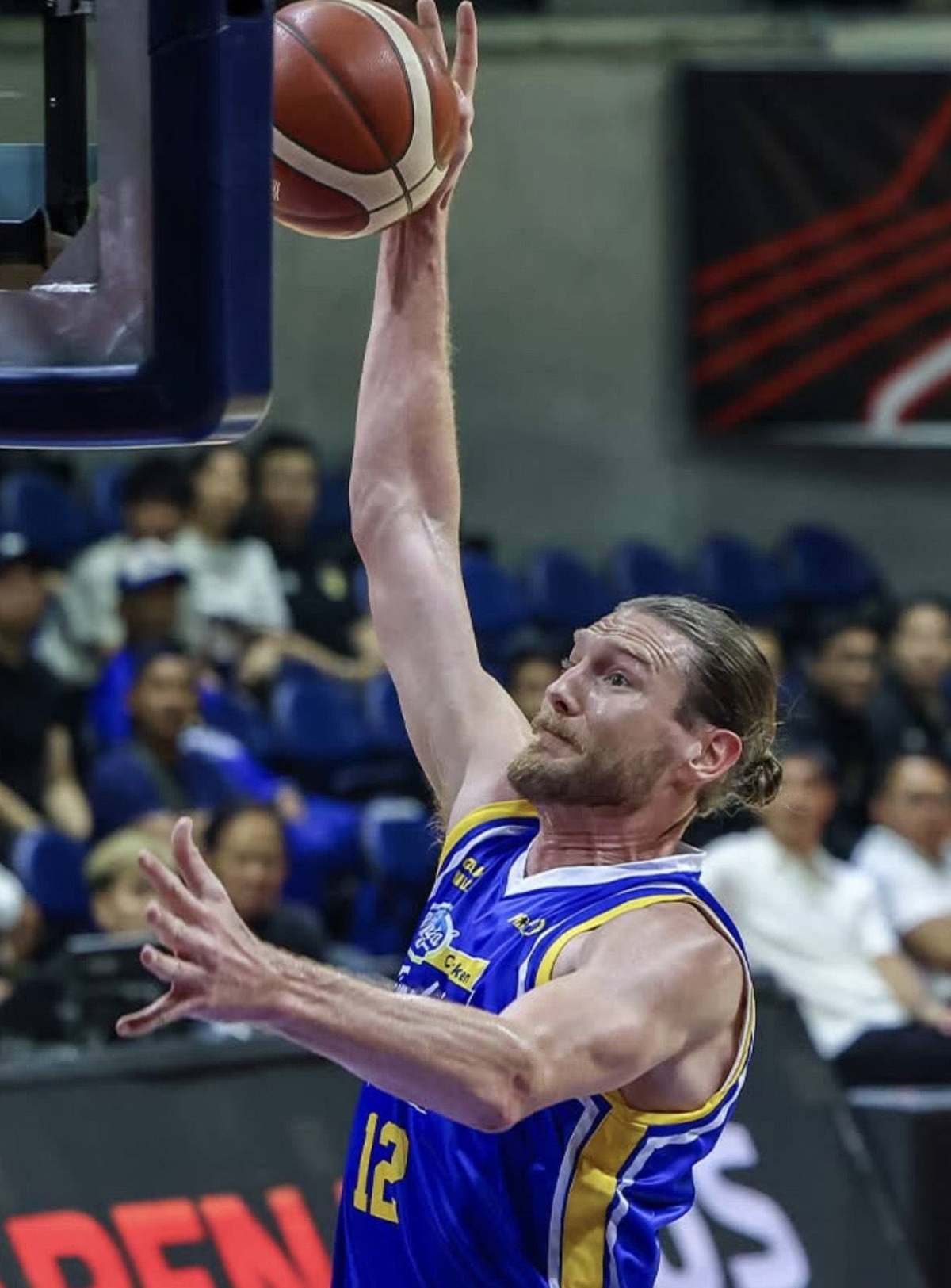 Magnolia ends skid, slams Macau