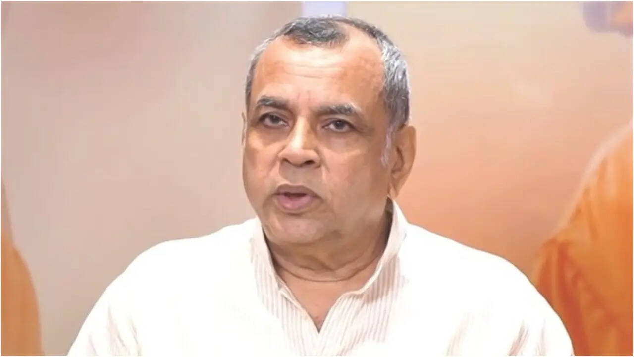 Paresh Rawal hilariously claps back at the 'Uri' vs. 'Dhurandhar' role ...