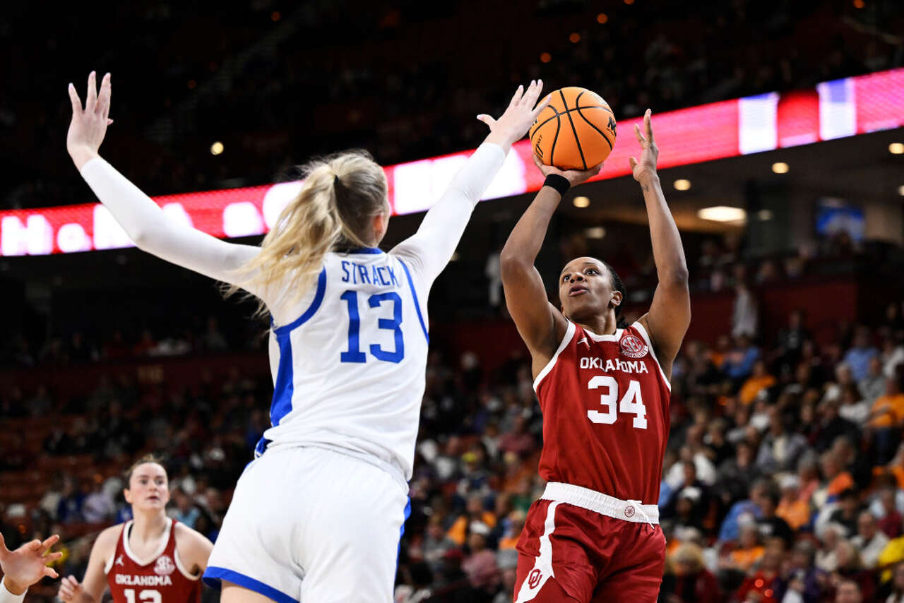 March Madness: Can Texas avoid having Kentucky's Clara Strack block its ...