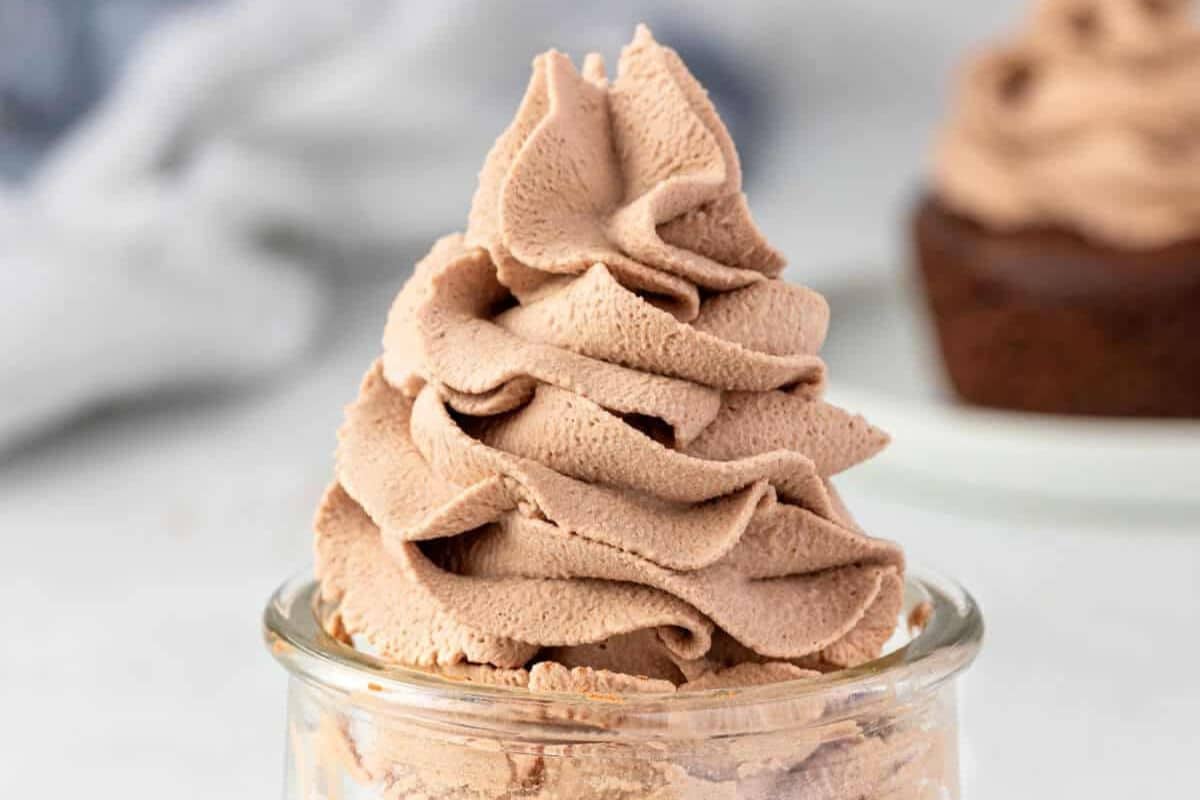 21 must-try frosting recipes for every cake type