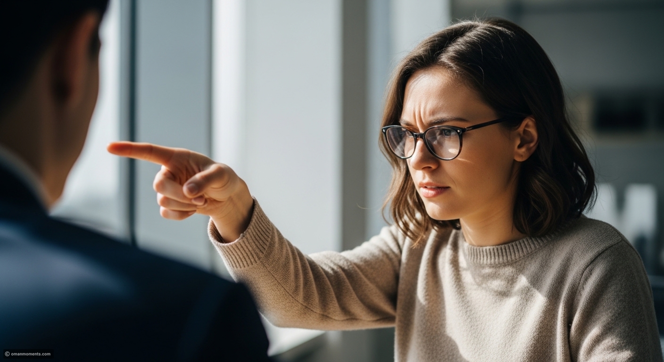 Small daily behaviors that reveal 10 signs of low awareness