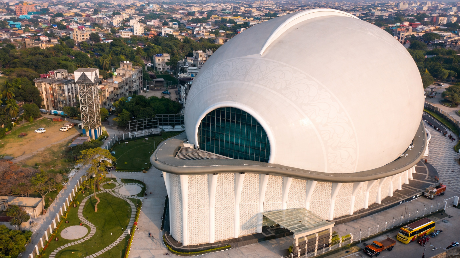 India Unique Auditorium With Shell Shaped Design