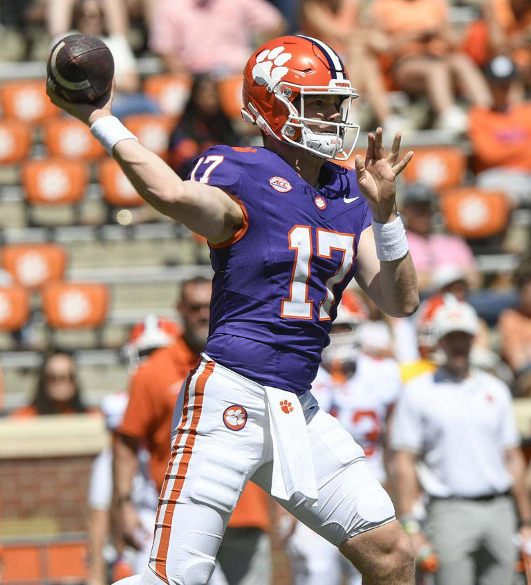 How Christopher Vizzina, other QBs fared in Clemson football's spring game