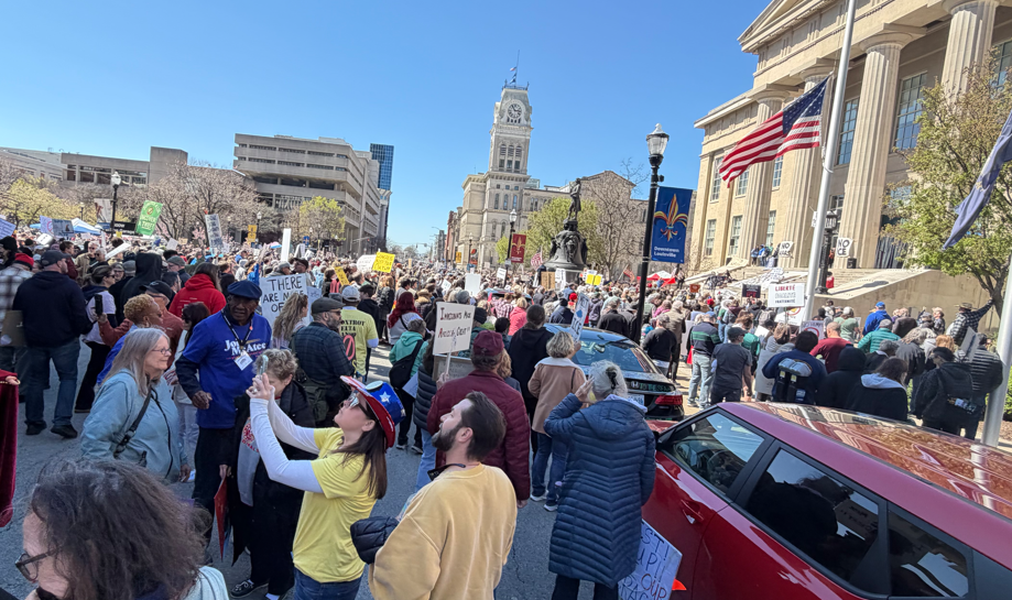 Thousands take to the streets for more 'No Kings' protests around ...