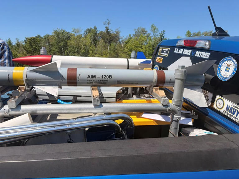 'Rocket Man' terrorizes drivers on Florida highway, bomb squad called in