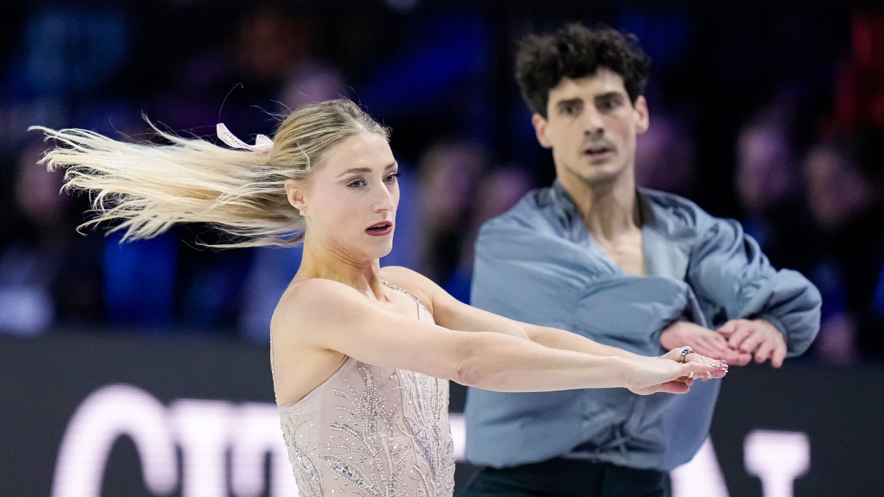 Canadian ice dancers Gilles, Poirier win silver at world championships