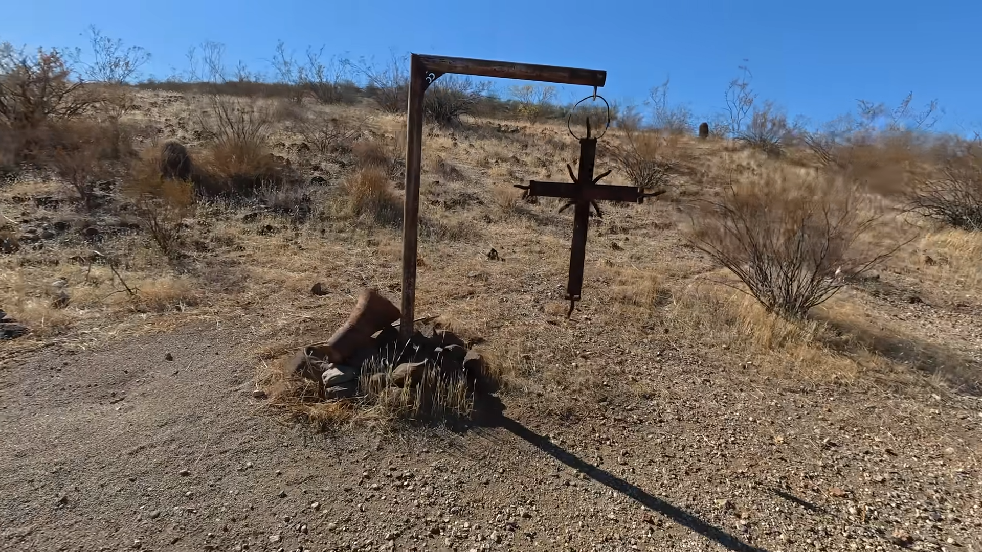 7 passengers rode this stagecoach... only 2 made it out alive