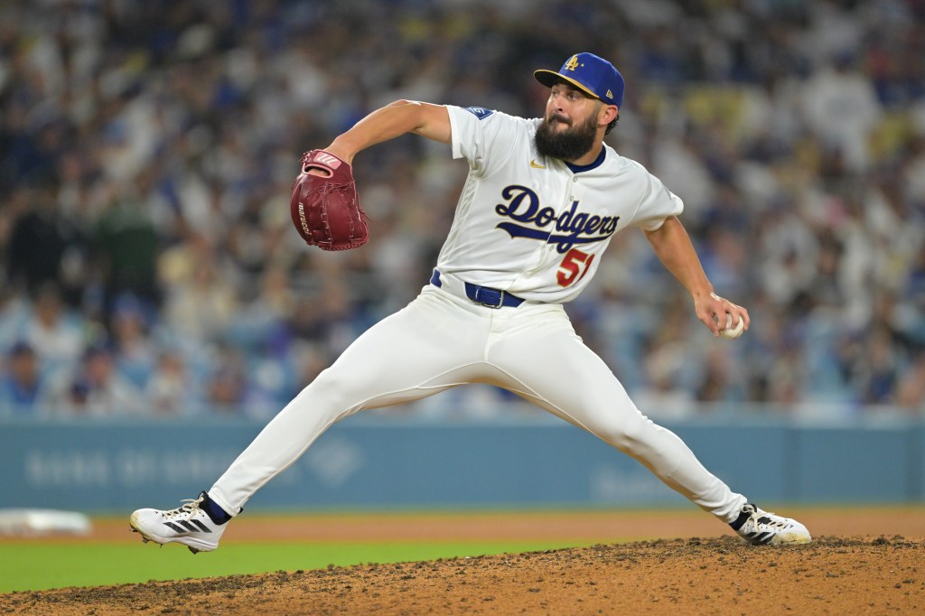 Dodgers’ Alex Vesia wears custom glove with name of daughter stitched on