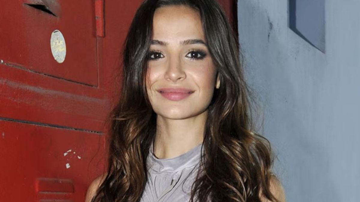 Brenda Asnicar posó con el vestido tendencia del otoño y enamoró con el ...