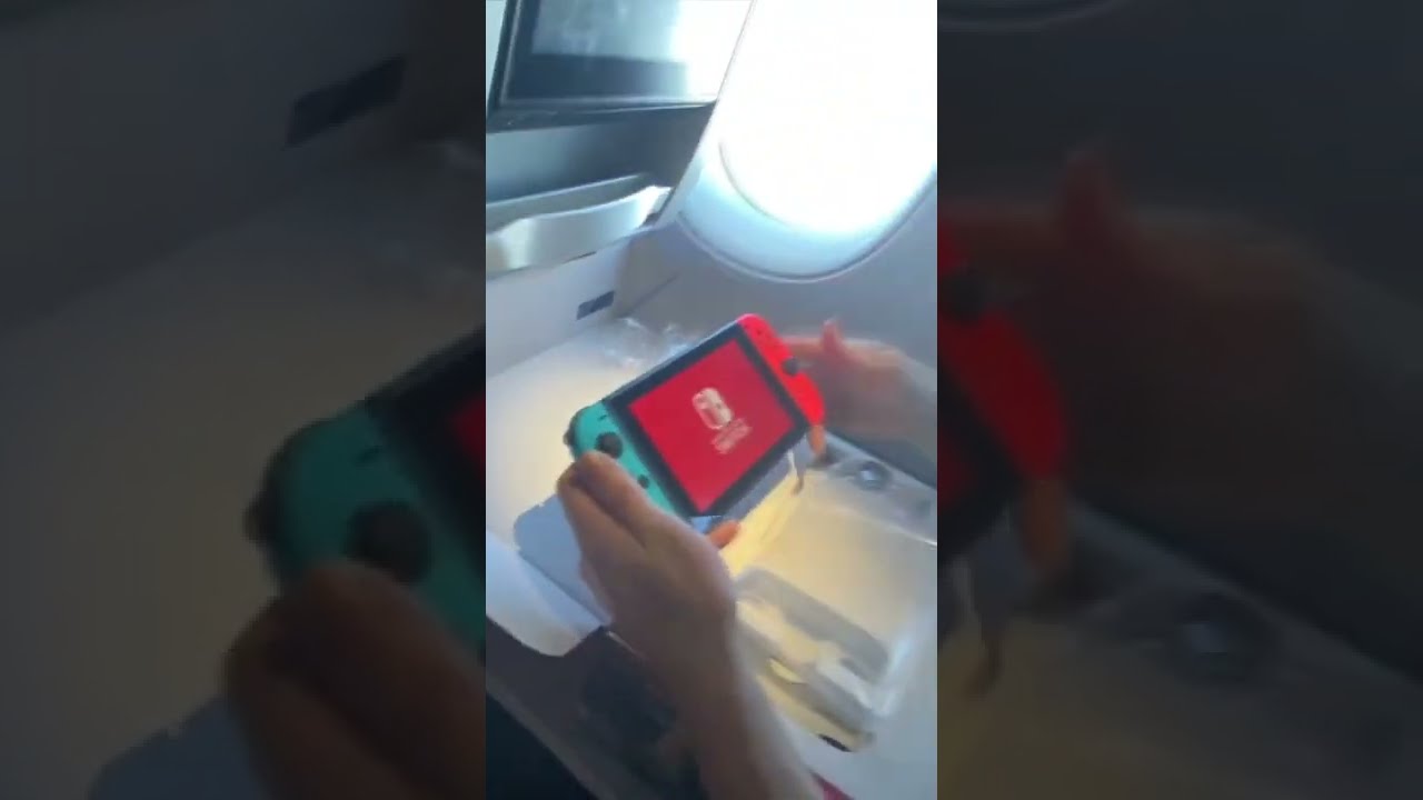 Unboxing del Nintendo Switch en un avión 😳
