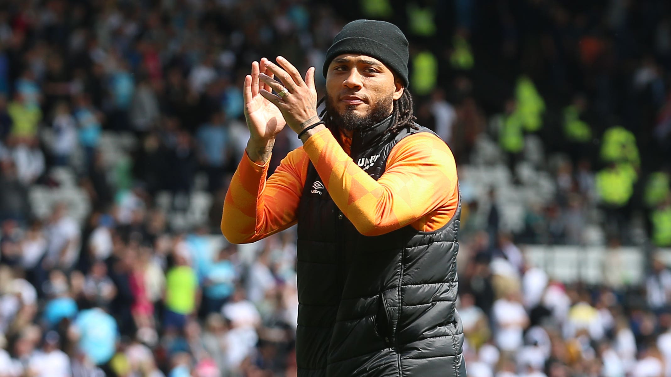 Colin Kazim-Richards makes winning start as Crawley boss by beating ...