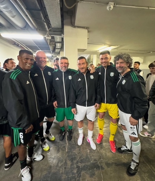 Da Totti a Zanetti e Veron, con Amelia, Davids e: quante leggende del ...