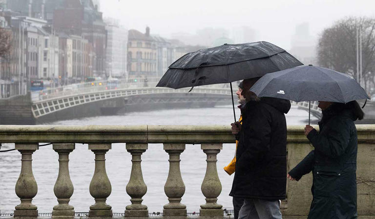 Weather expert delivers grim forecast for week ahead