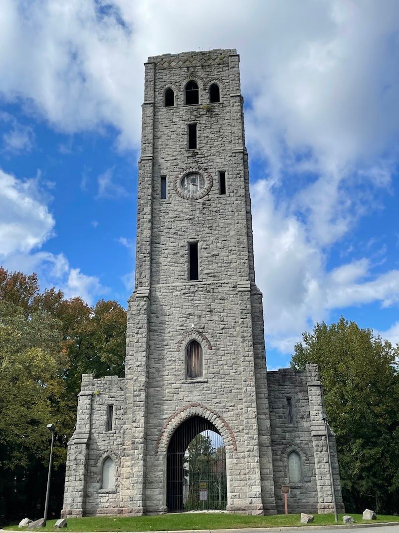 The 1910 neo-Gothic tower that casts a shadow over New Jersey’s ...