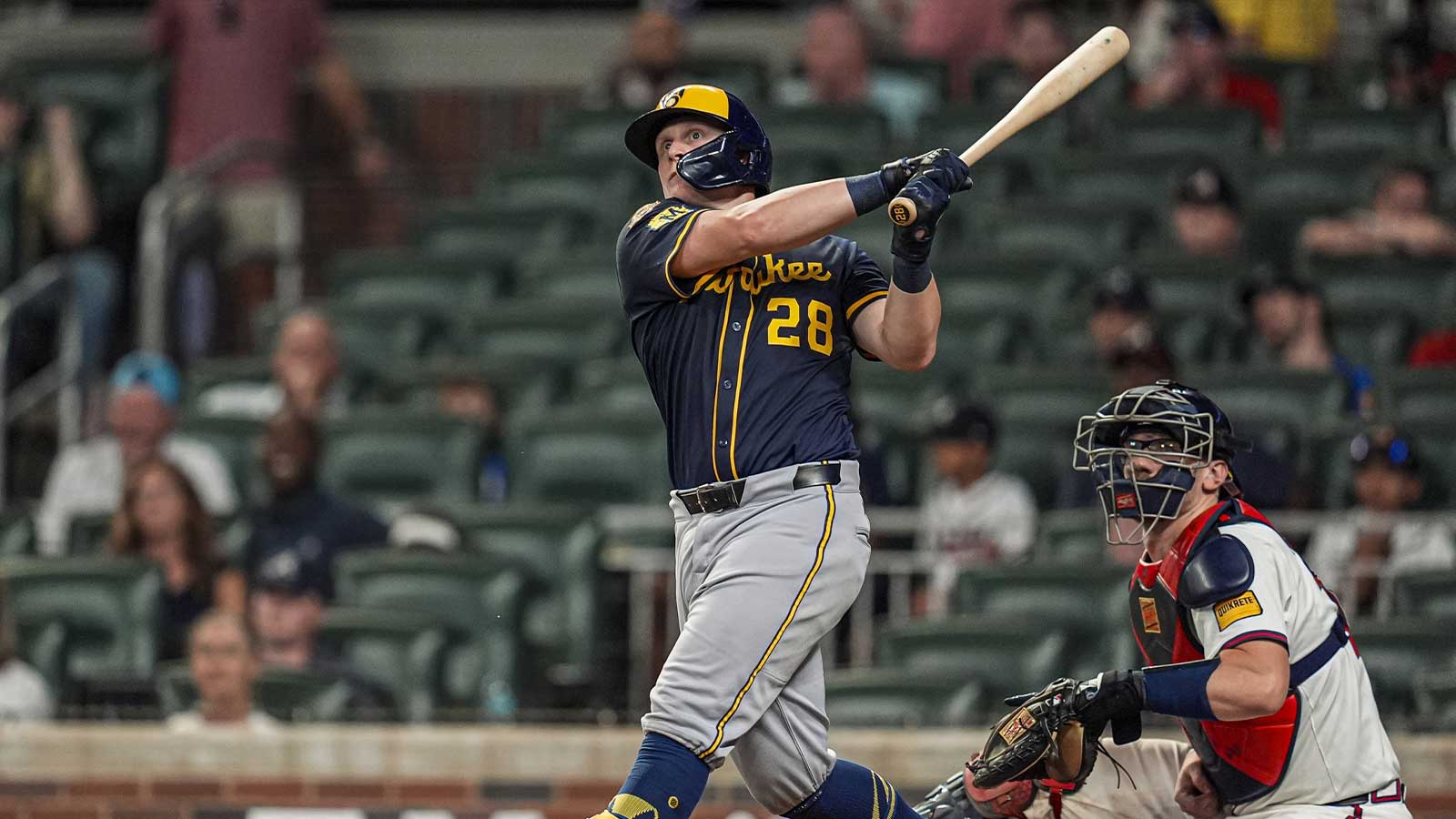 Brewers’ Andrew Vaughn battling hand injury early in season