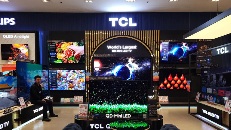 Some TCL QLED TVs might not actually have a QLED panel, according to ...