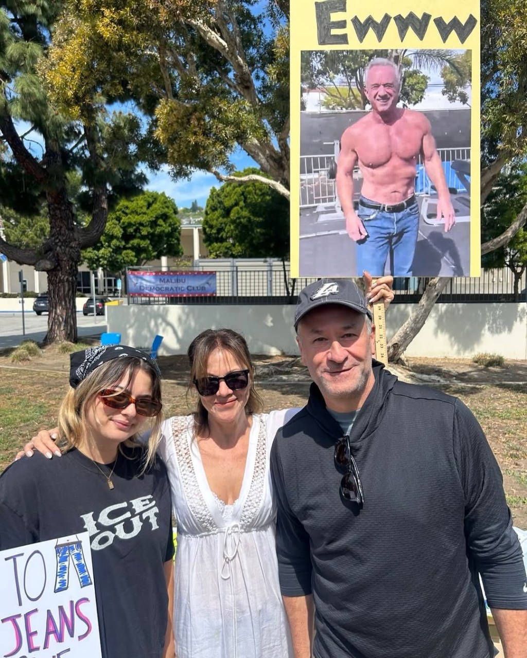 Kamala’s hubby Doug Emhoff joins celebs at luxe 'No Kings' event near ...