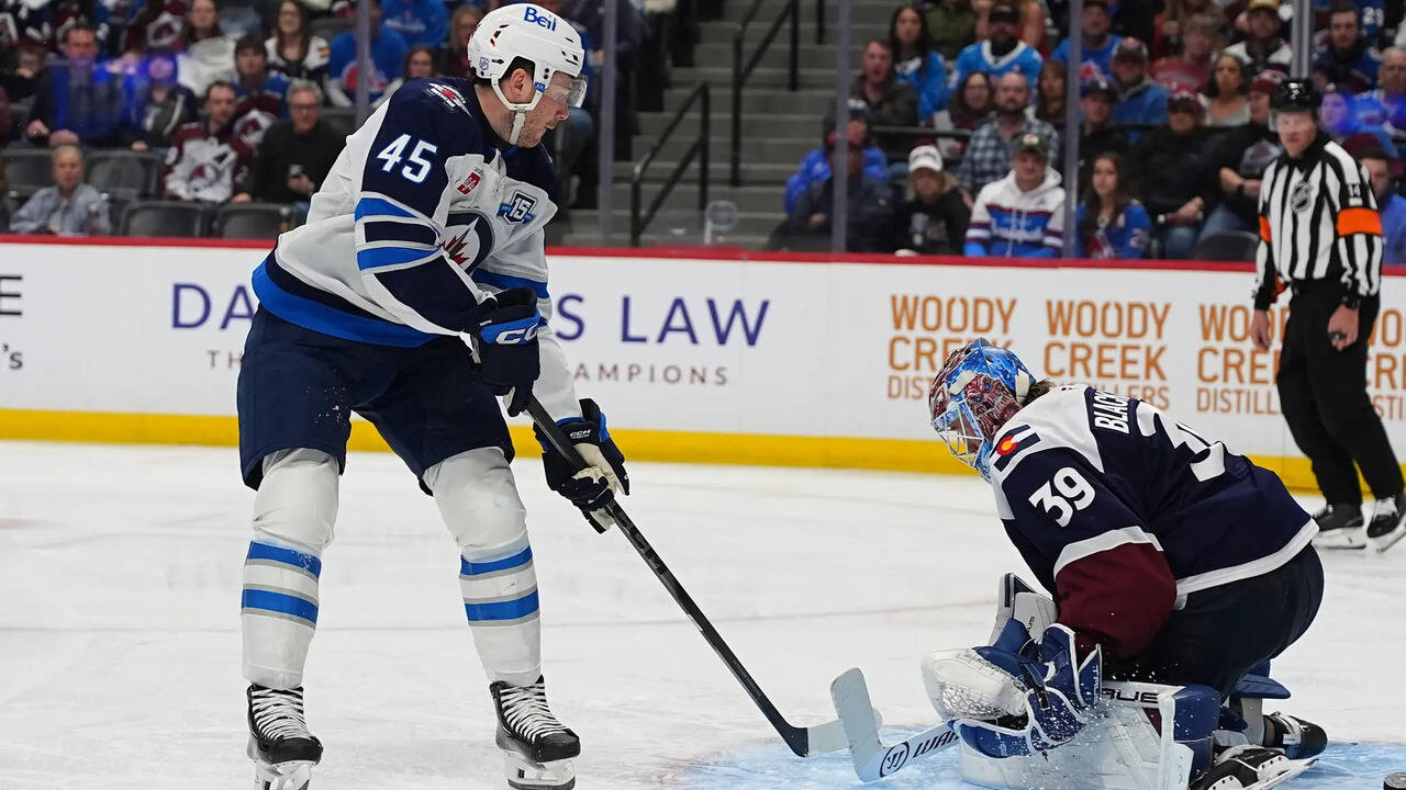 Winnipeg Jets defeat Colorado Avalanche 4-2 with late goal by Cole Perfetti