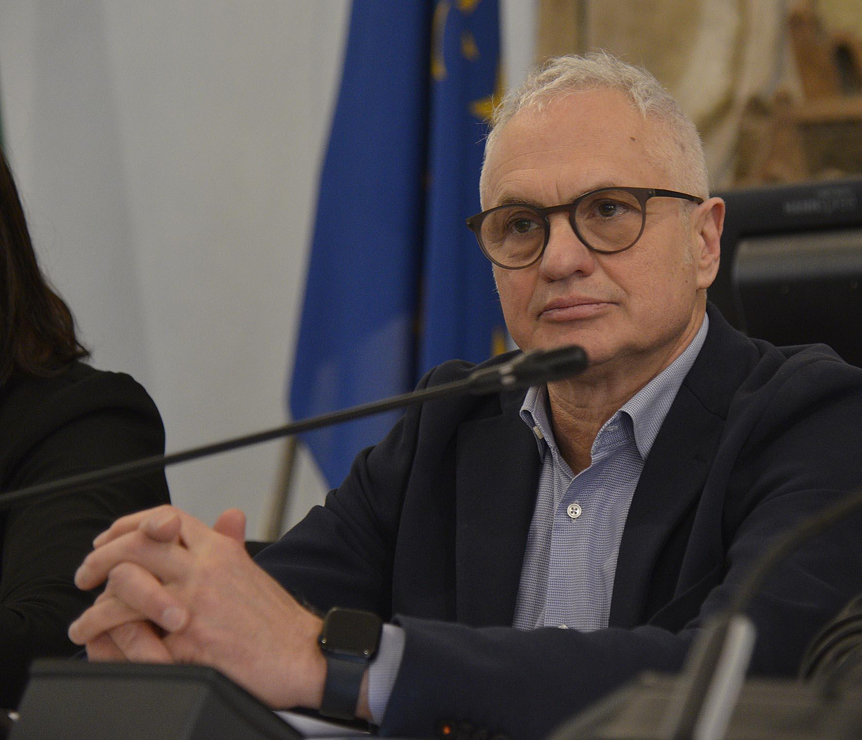 Lanzi: "Sarà anche tutto regolare. Ma si perde fiducia nelle istituzioni"