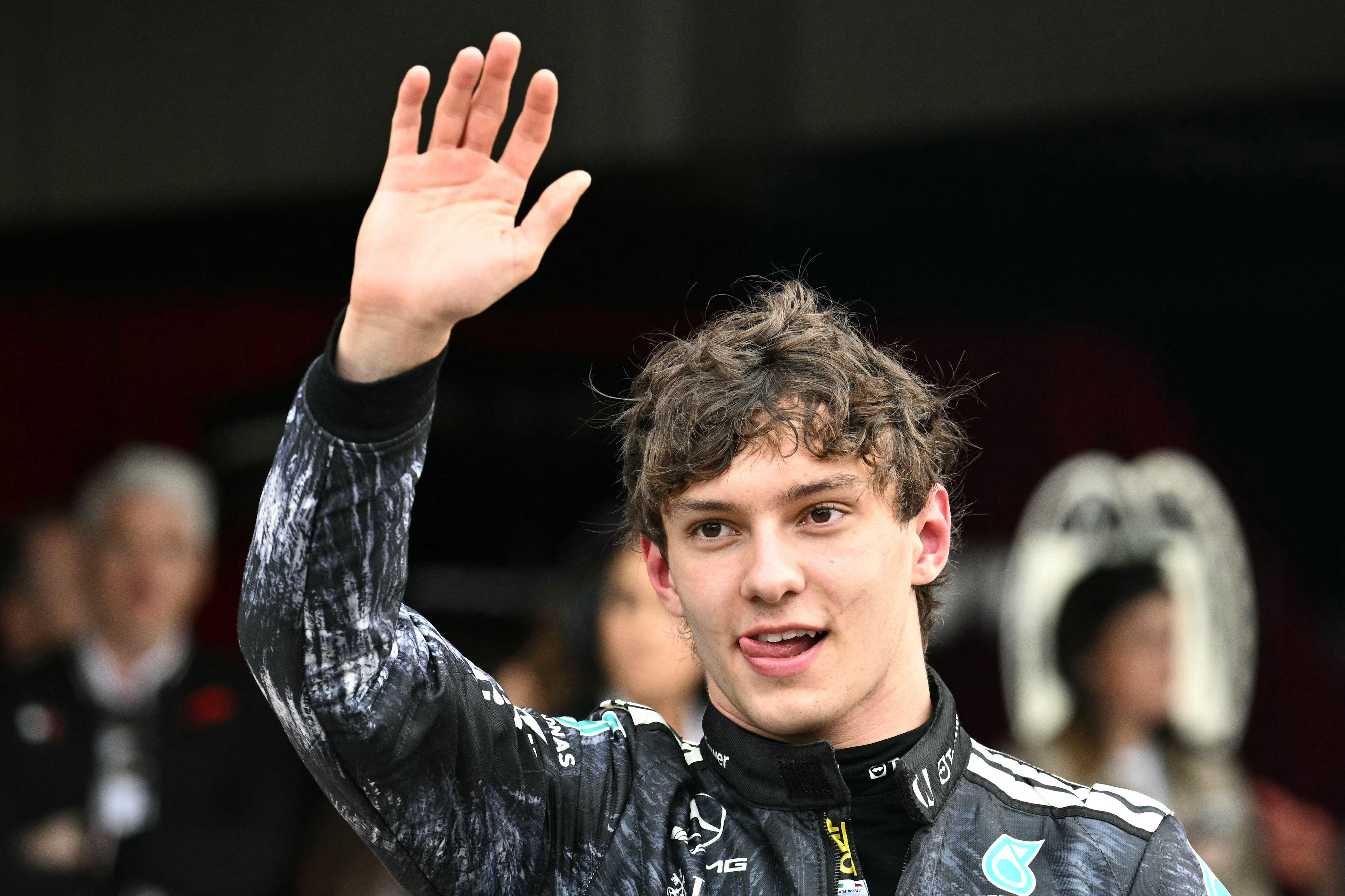 Kimi Antonelli wins Japanese GP to become youngest F1 title leader
