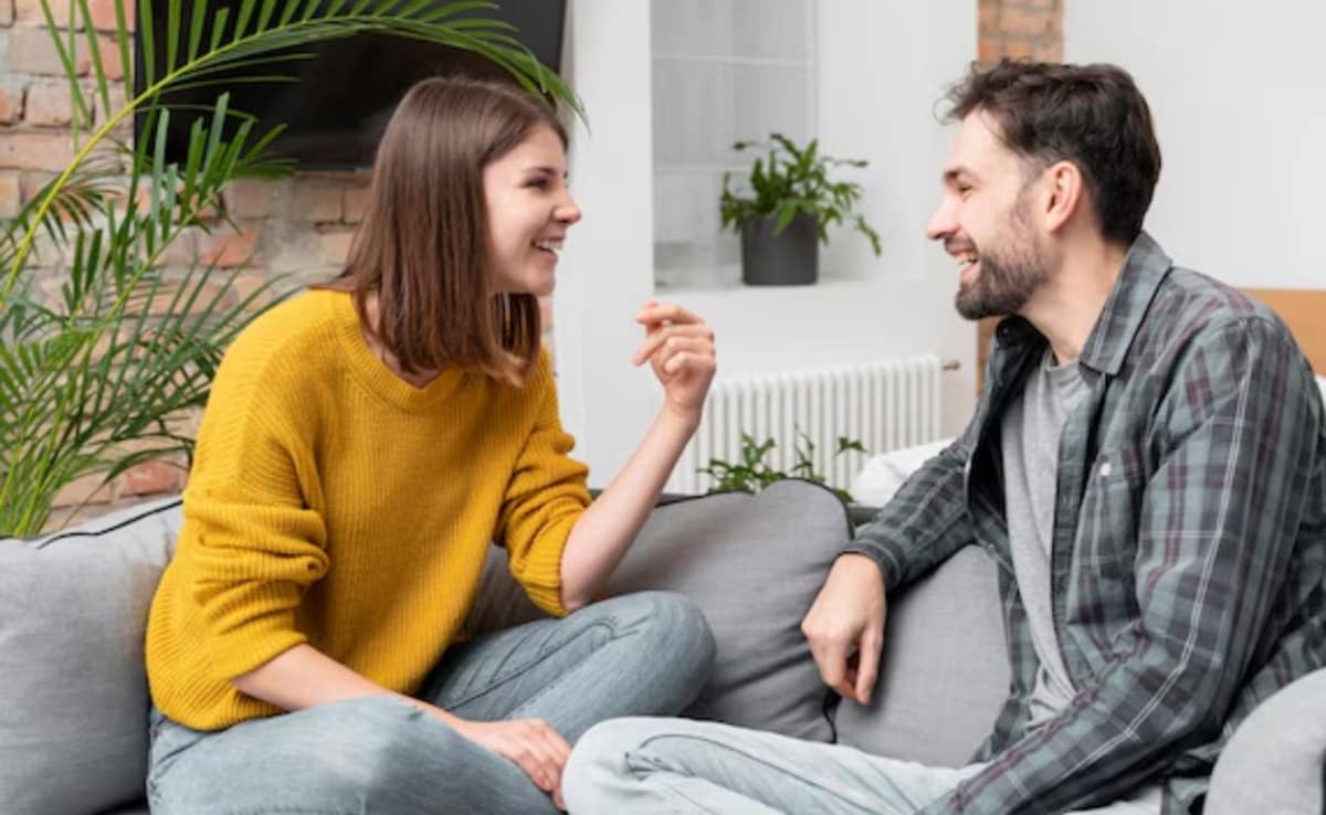 Are you microcheating? Therapist explains the two types and where to ...