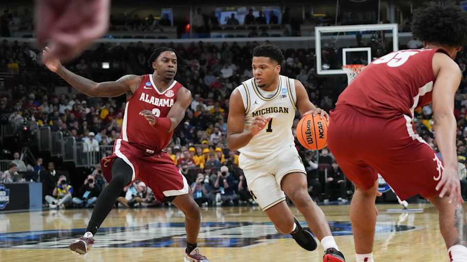 Pair of Michigan basketball players reveal plans for 2026-27 season