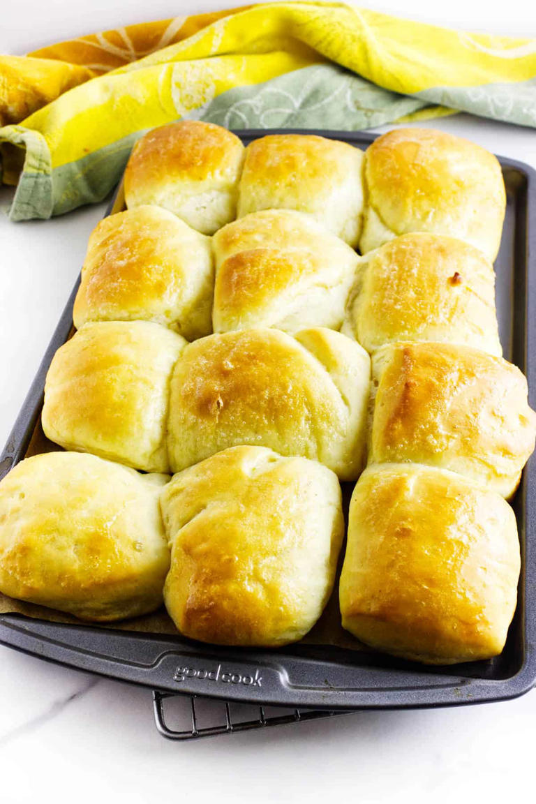 Texas Roadhouse rolls (copycat recipe)