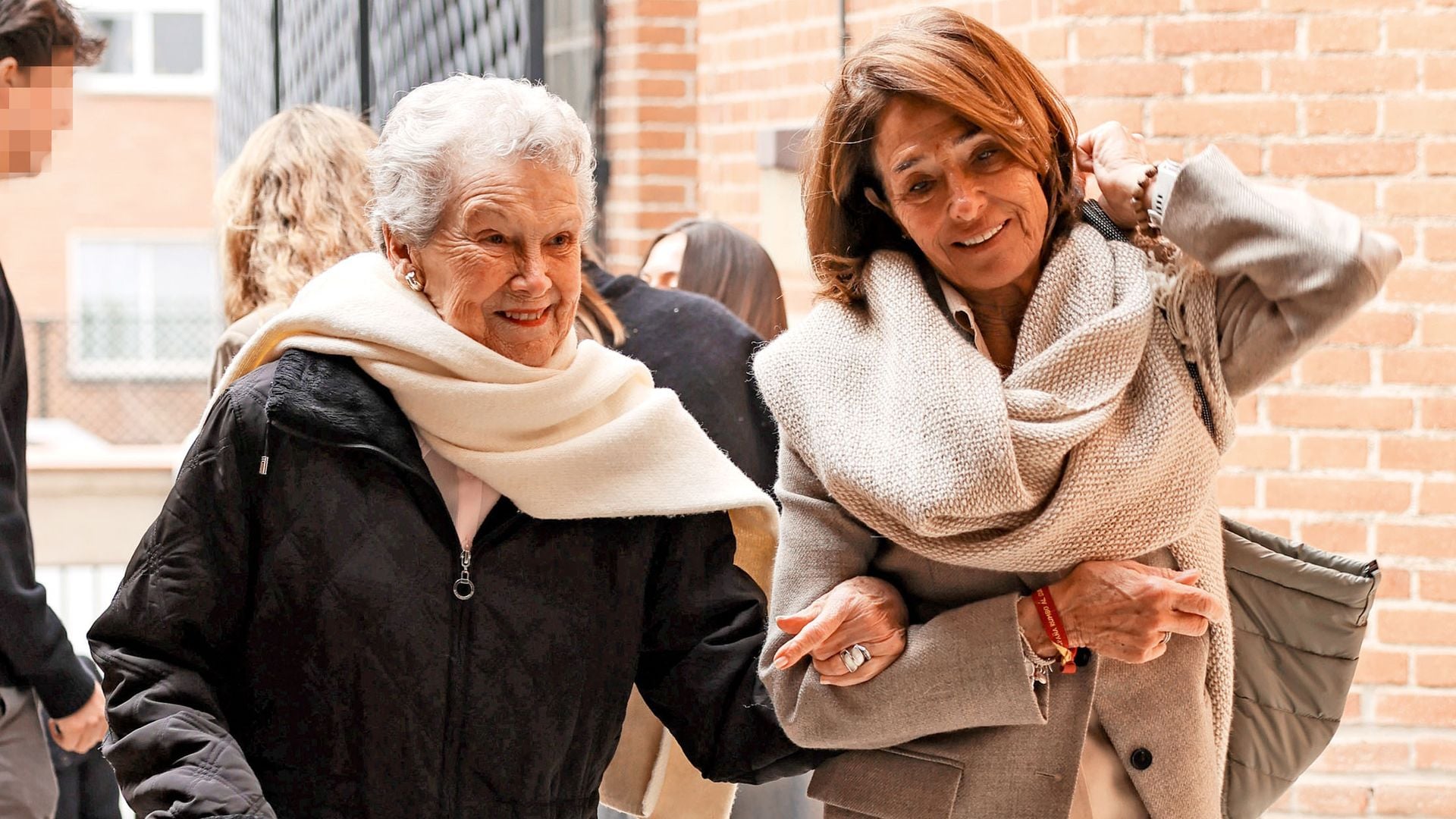 Rita Álvarez, madre de Emilio Aragón, el pilar fundamental de una gran ...