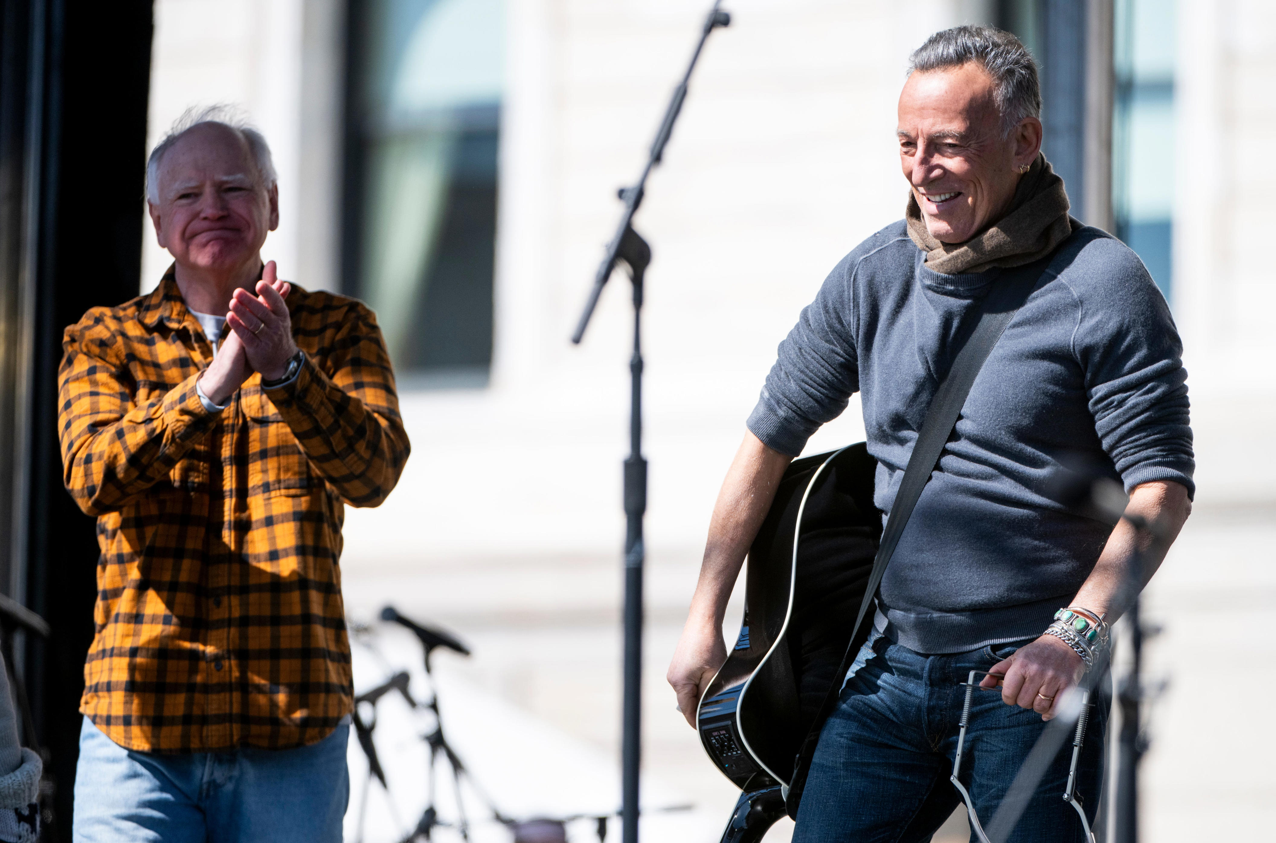 Bruce Springsteen rocks Minnesota: No Kings. See what he said