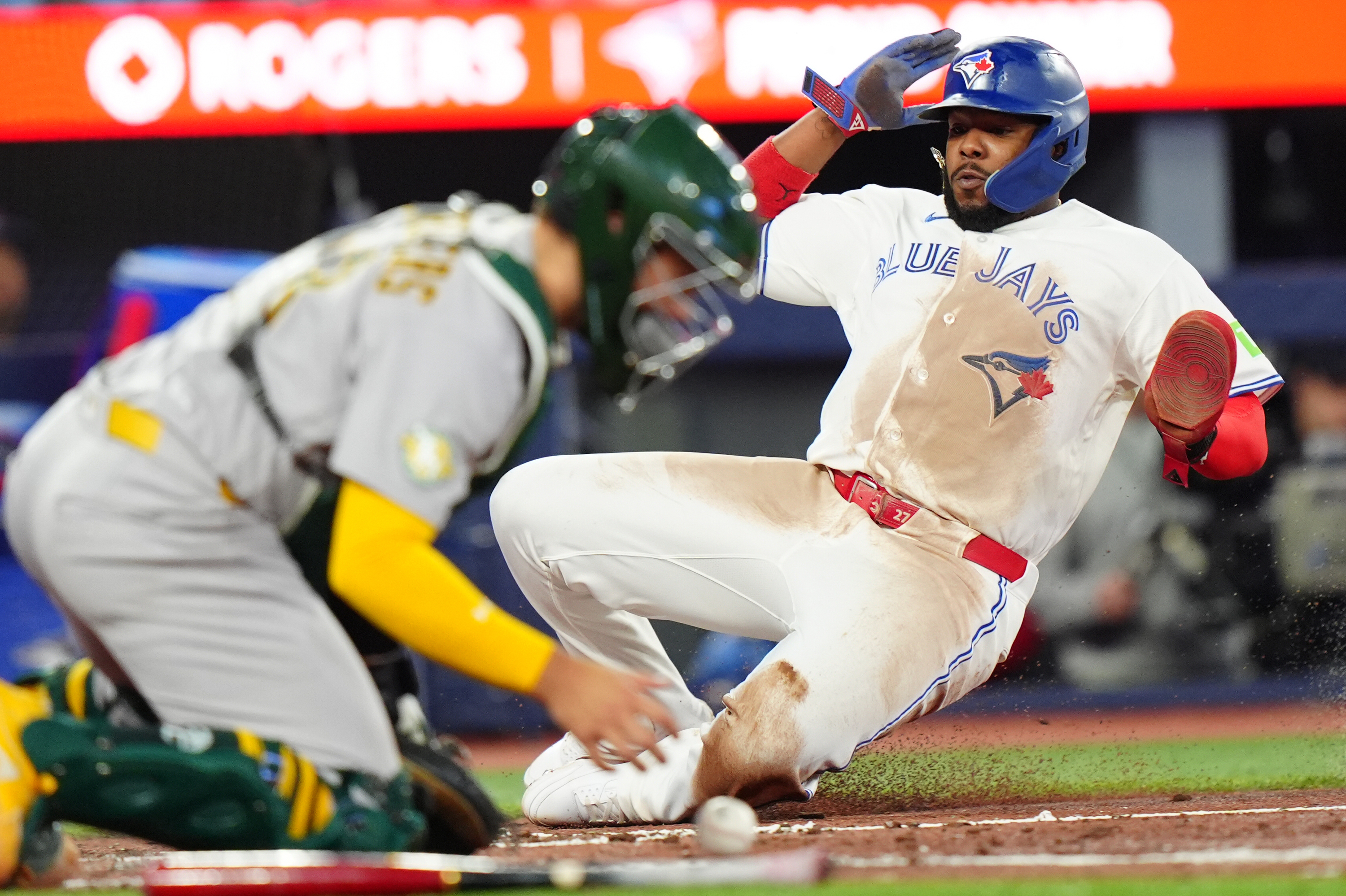 Ernie Clement has walk-off hit in 11th inning as Blue Jays defeat ...