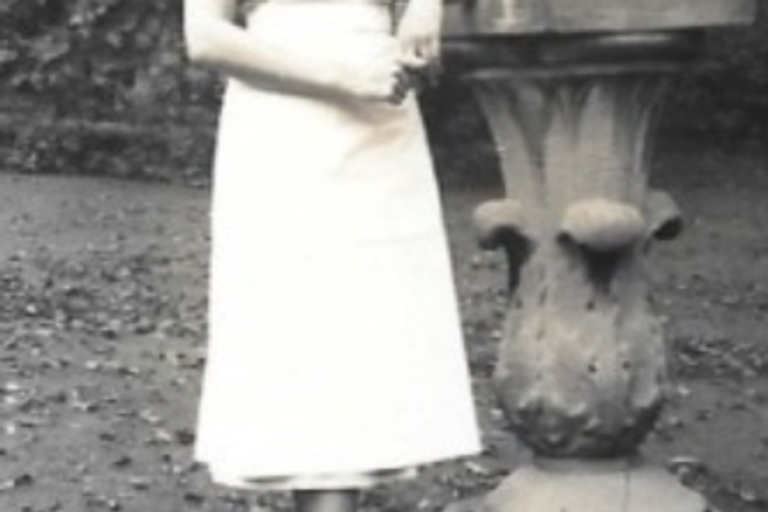 'Much loved' 37-year-old among 22 Leicester Mercury funeral notices ...