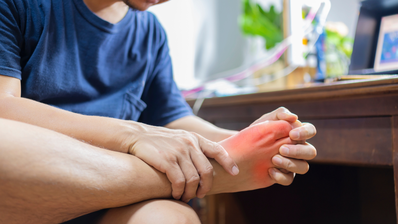 Uric acid rising without joint pain? Doctors reveal hidden fatty liver ...