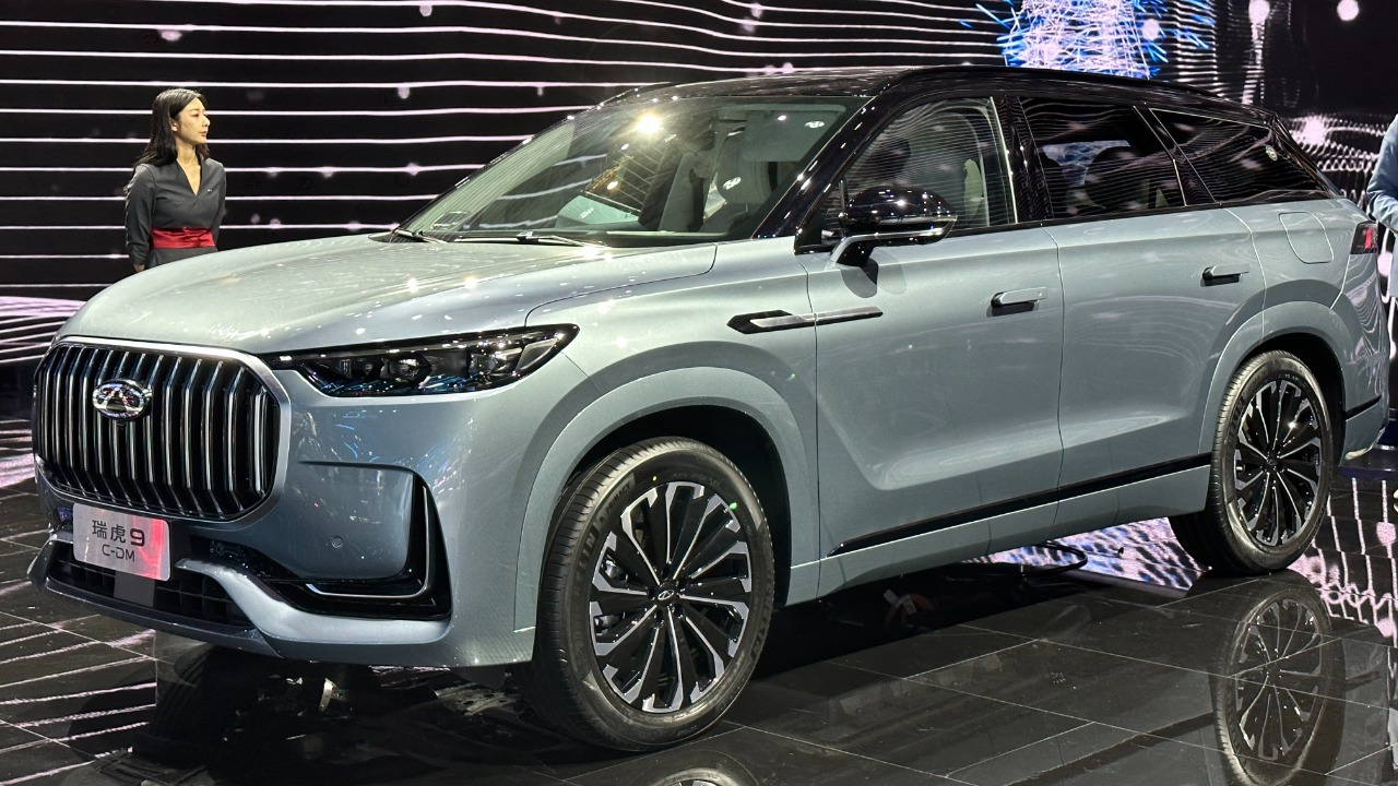 Chery unveils 375 kW hybrid SUV and claims 1,240-mile range