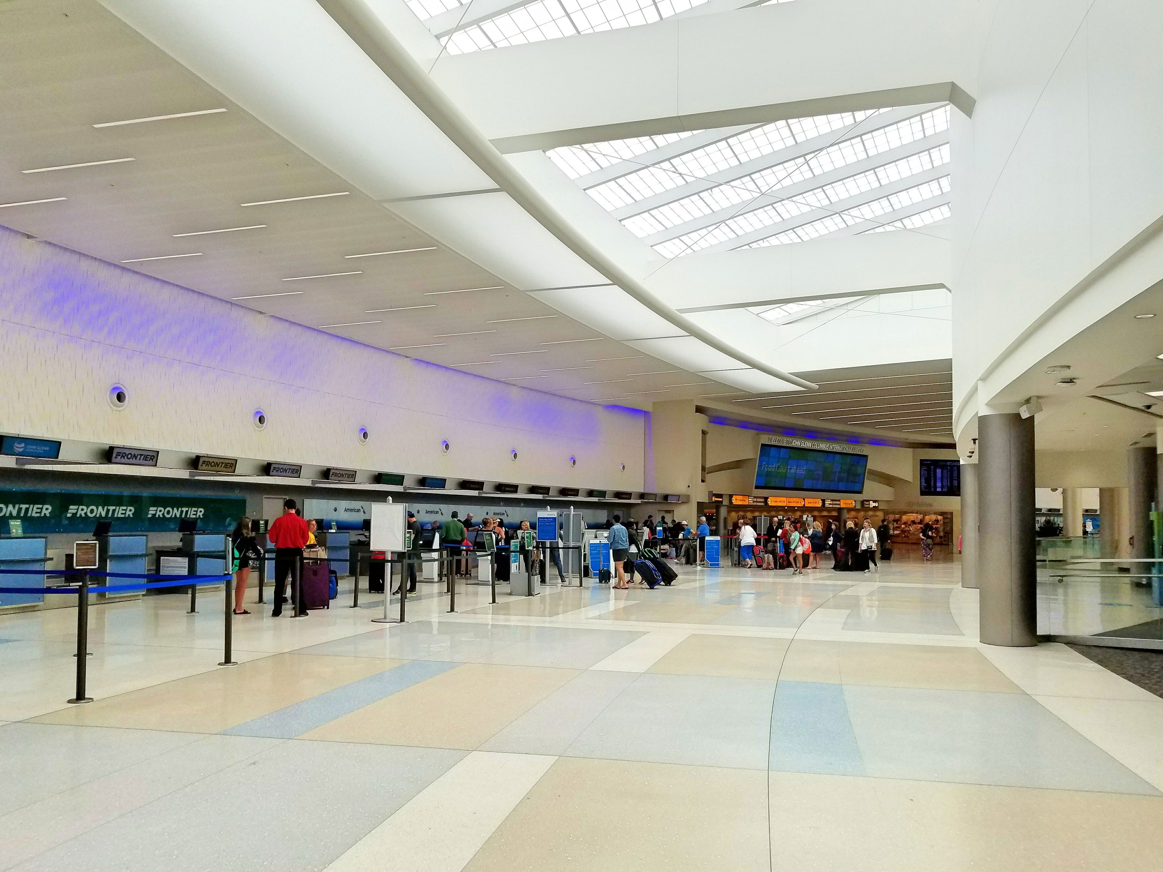 US airport goes against all others with unusual travel warning despite ...