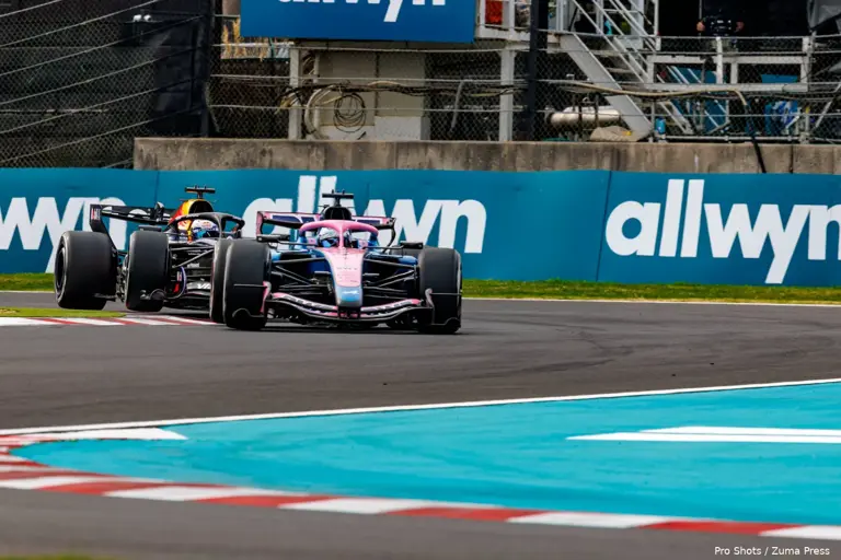 NB | "Het is heel triest als Verstappen als beste coureur ooit in zijn ...