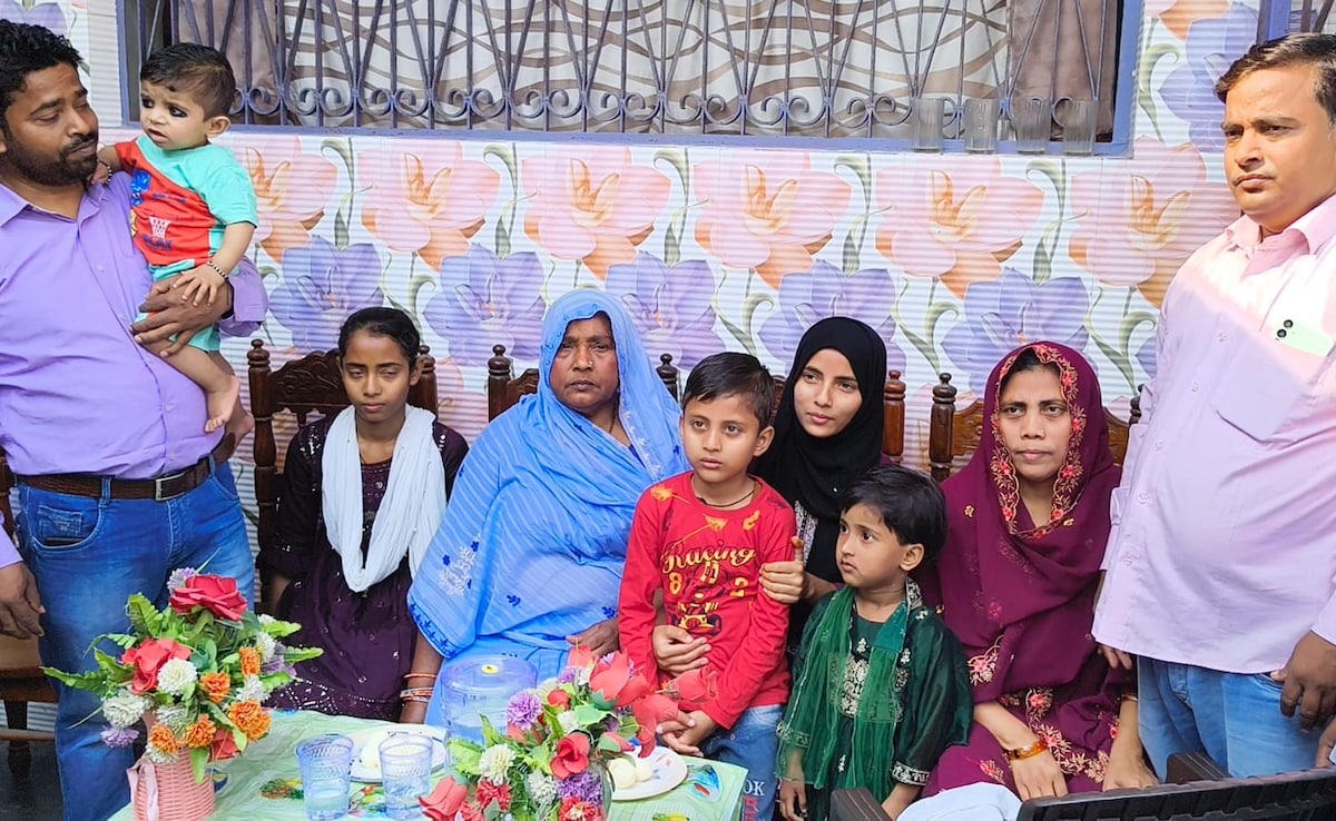 Bihar BSEB class 10 result 2026: Tyre repair shop owner's daughter ...