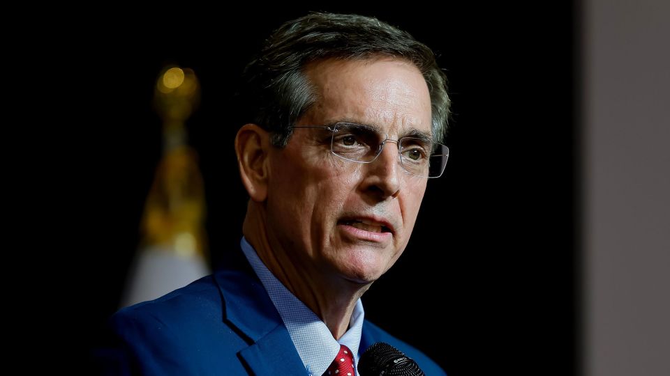 Brad Raffensperger runs for Georgia governor and tries to defy ...