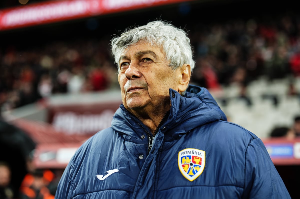 Roemeense bondscoach Lucescu (80) met spoed naar het ziekenhuis na ...